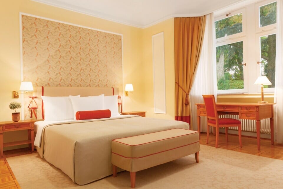 Stay - Falkenstein Grand