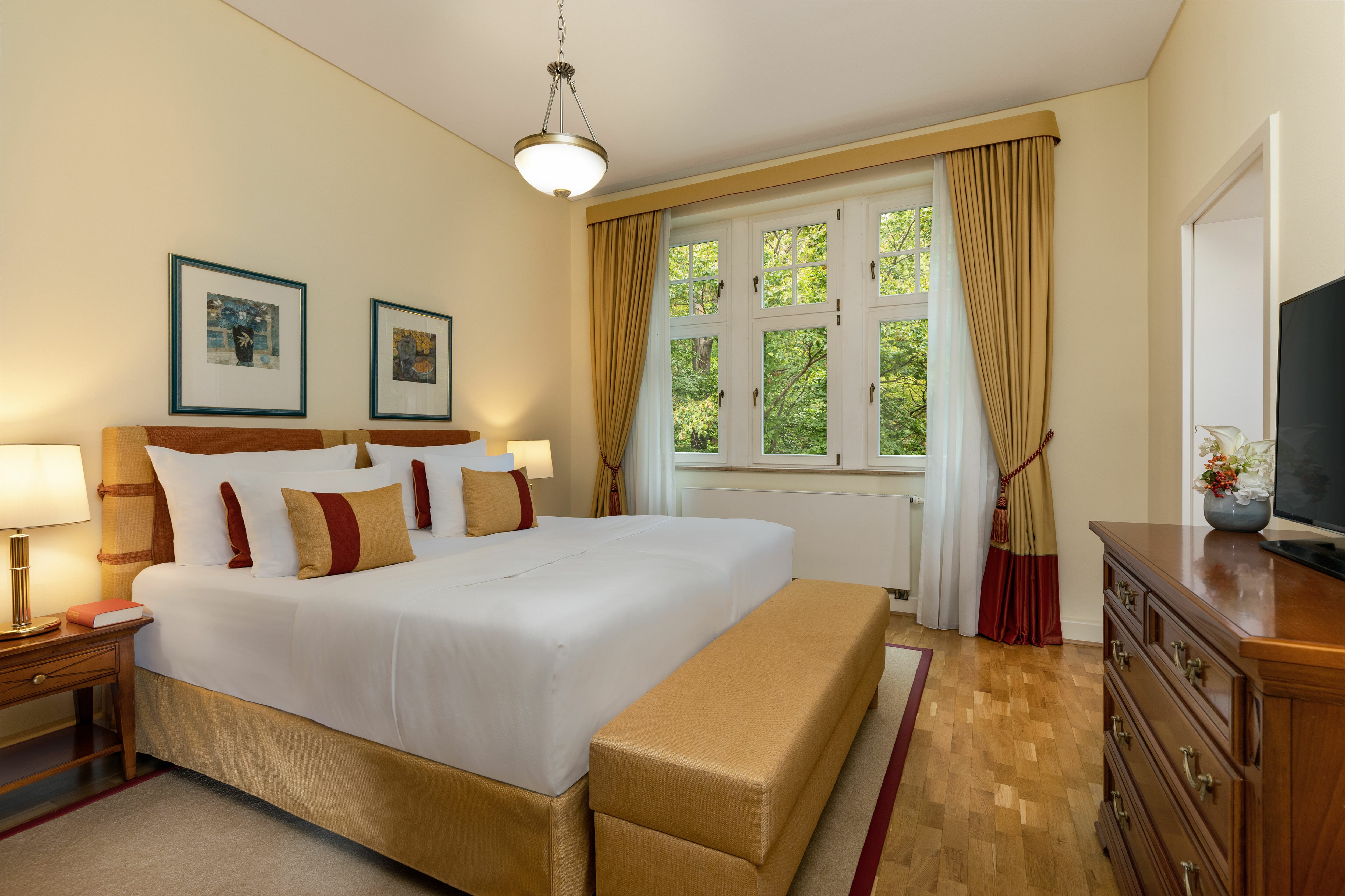 Stay - Falkenstein Grand